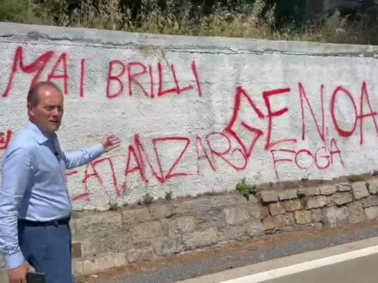 Ciclovia Tirrenica imbrattata con scritte e murales, sindaco di Andora ...